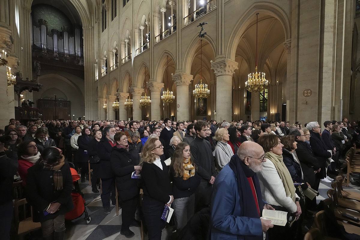 The spiritual heart of Paris awakens: Notre Dame hosts first Mass since ...