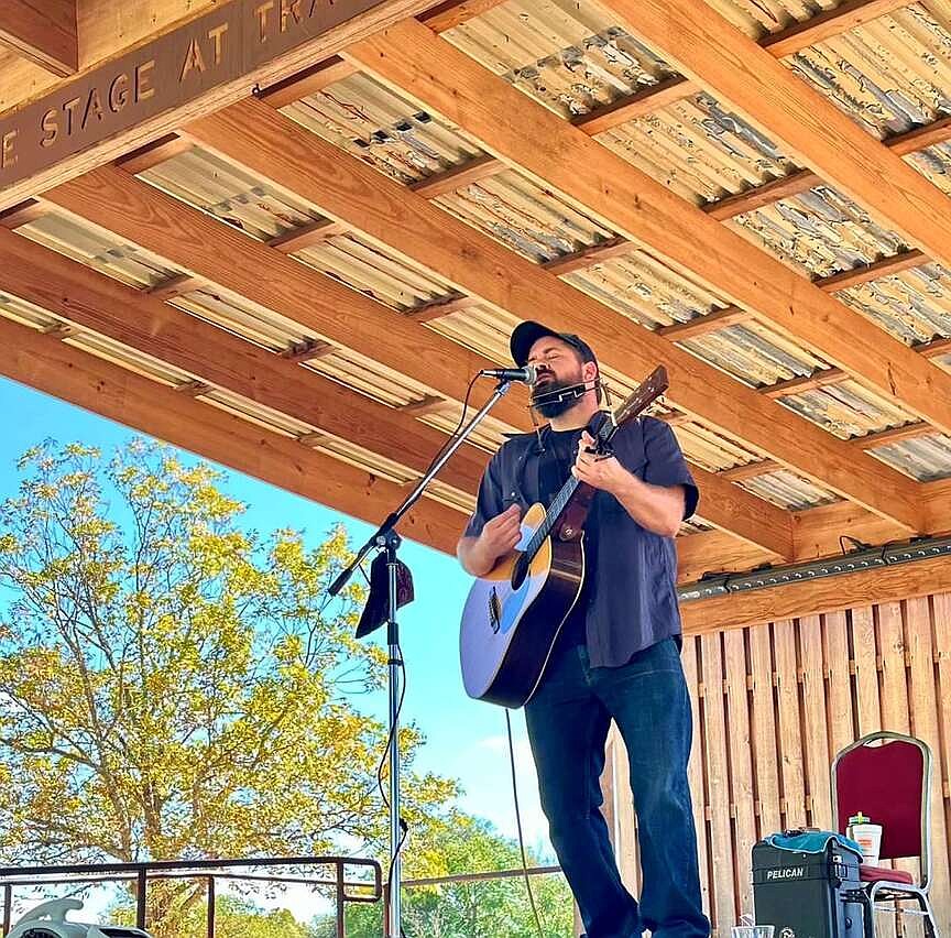 LIVE! A Music Calendar: Jonivan Jones blends folk styles for Dec. 20 ...