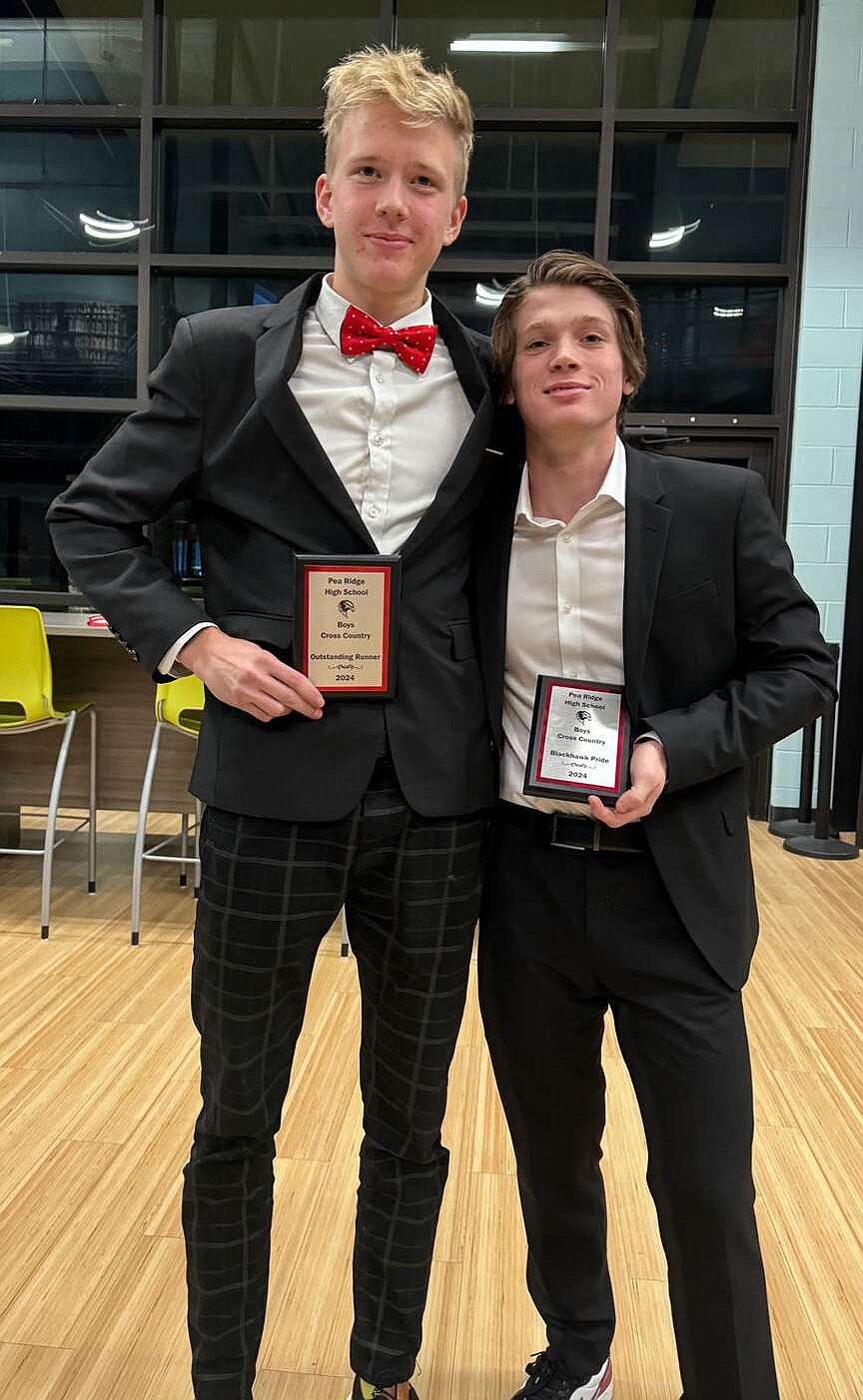 Porter, Scott receive MVP awards | Pea Ridge Times