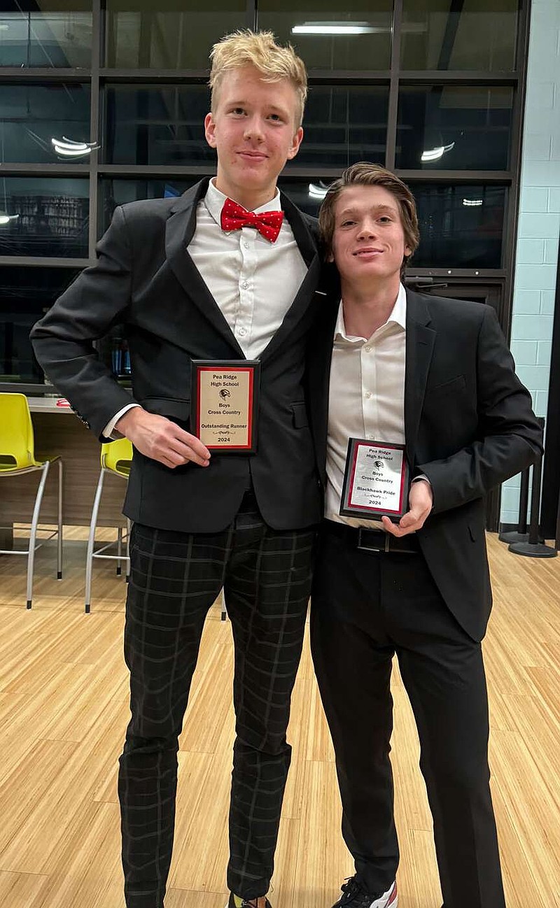 Porter, Scott receive MVP awards | Pea Ridge Times