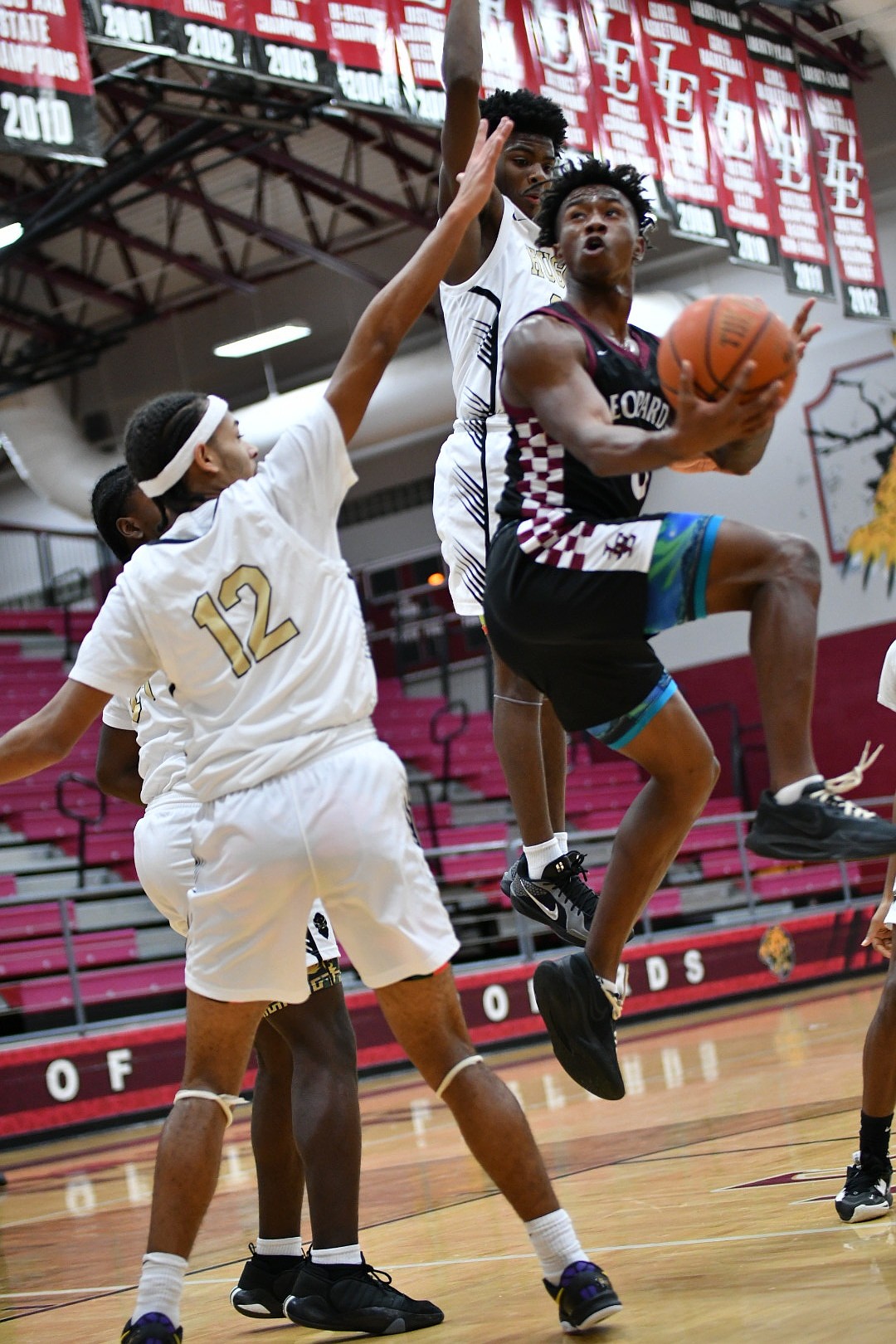 PHOTO | Liberty-Eylau defeats Hugo, 68-56, to remain unbeaten ...