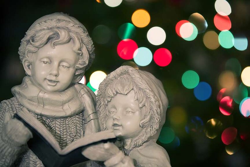 Walking in rhythmic wonderland with holiday songs could help save lives ...