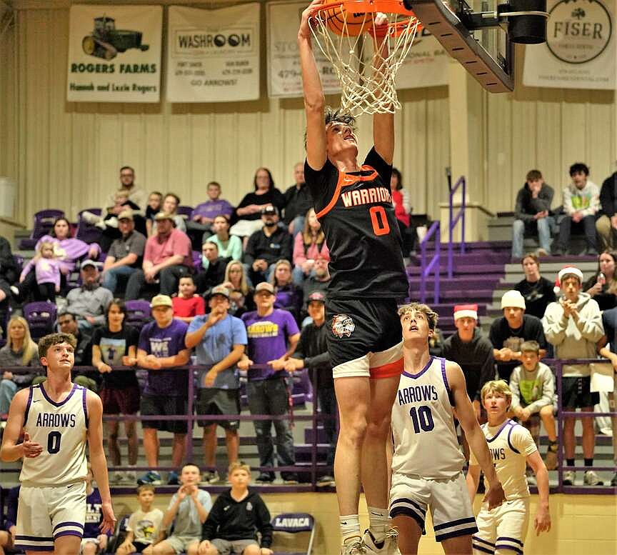 Warriors bounce back with win at Lavaca | River Valley Democrat-Gazette