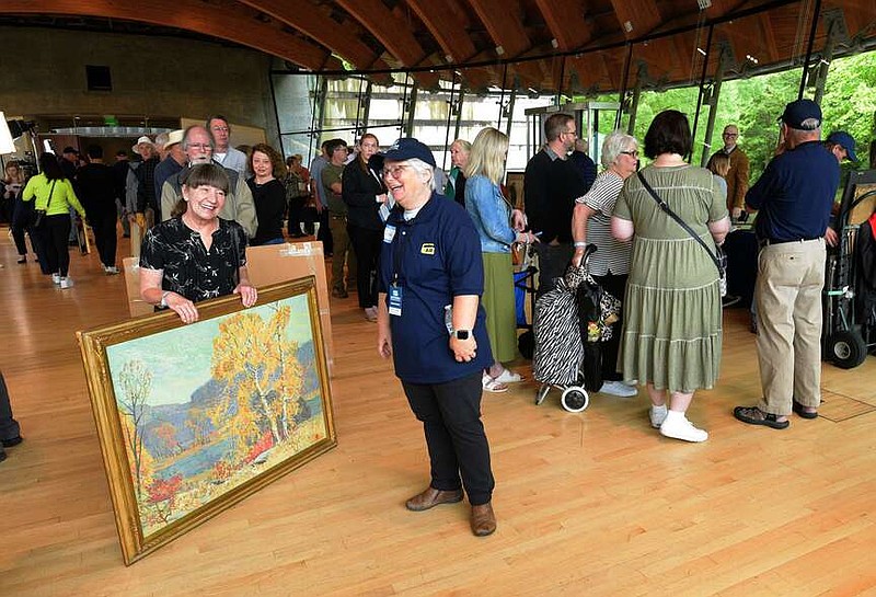 ‘Antiques Roadshow’ episodes shot in Bentonville to air in January ... ‘Antiques Roadshow’ episodes shot in Bentonville to air in January ...