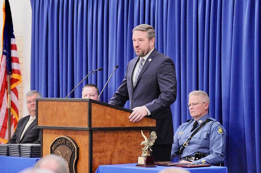 Long blue line backs new Highway Patrol troopers | Fulton Sun