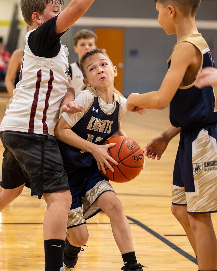 Area youths take to courts for Santa Shootout | Jefferson City News Tribune