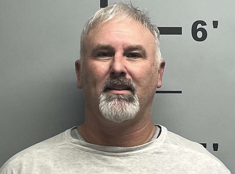 Bella Vista man accused of using hidden cameras, GPS trackers, other ...