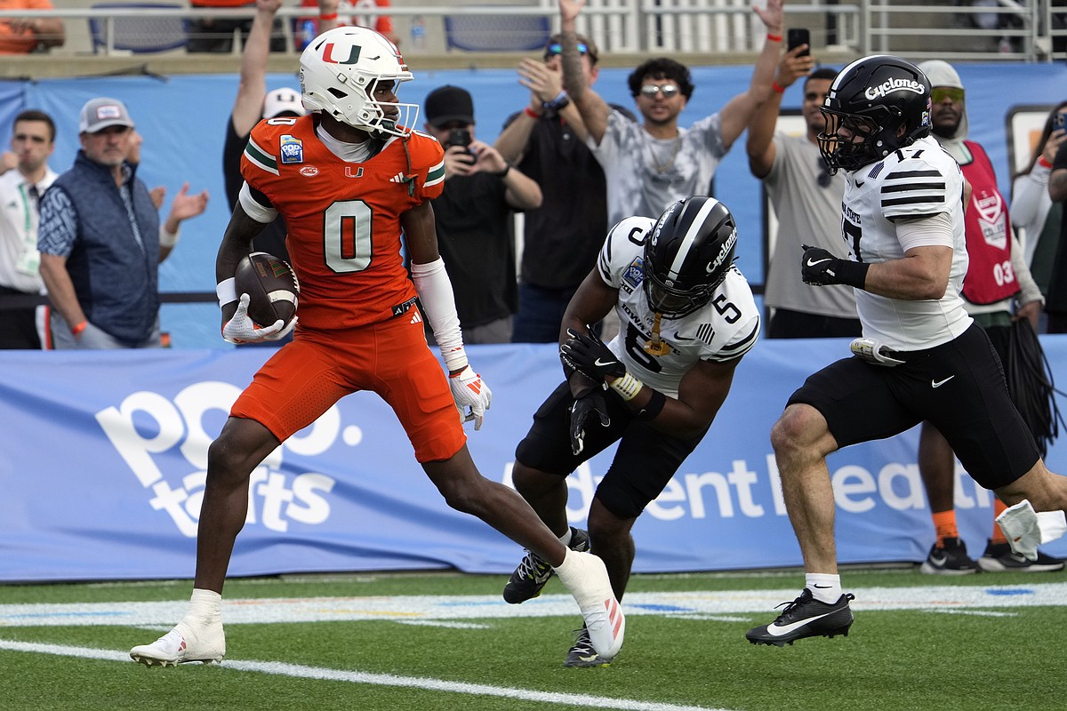 No. 18 Iowa State wins 11 games for 1st time, tops No. 15 Miami 42-41 ...