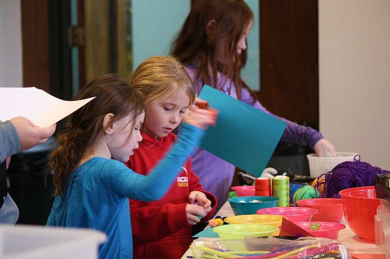 Missouri River Regional Library hosts craft event for New Year hats ...