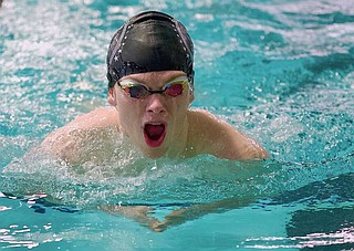 PHOTO | Tigersharks work out ahead of district meet | Texarkana Gazette