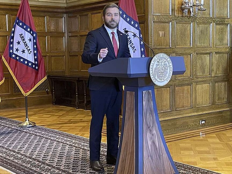 Jester honors President Trump with the Arkansas Diamond Award | The ...