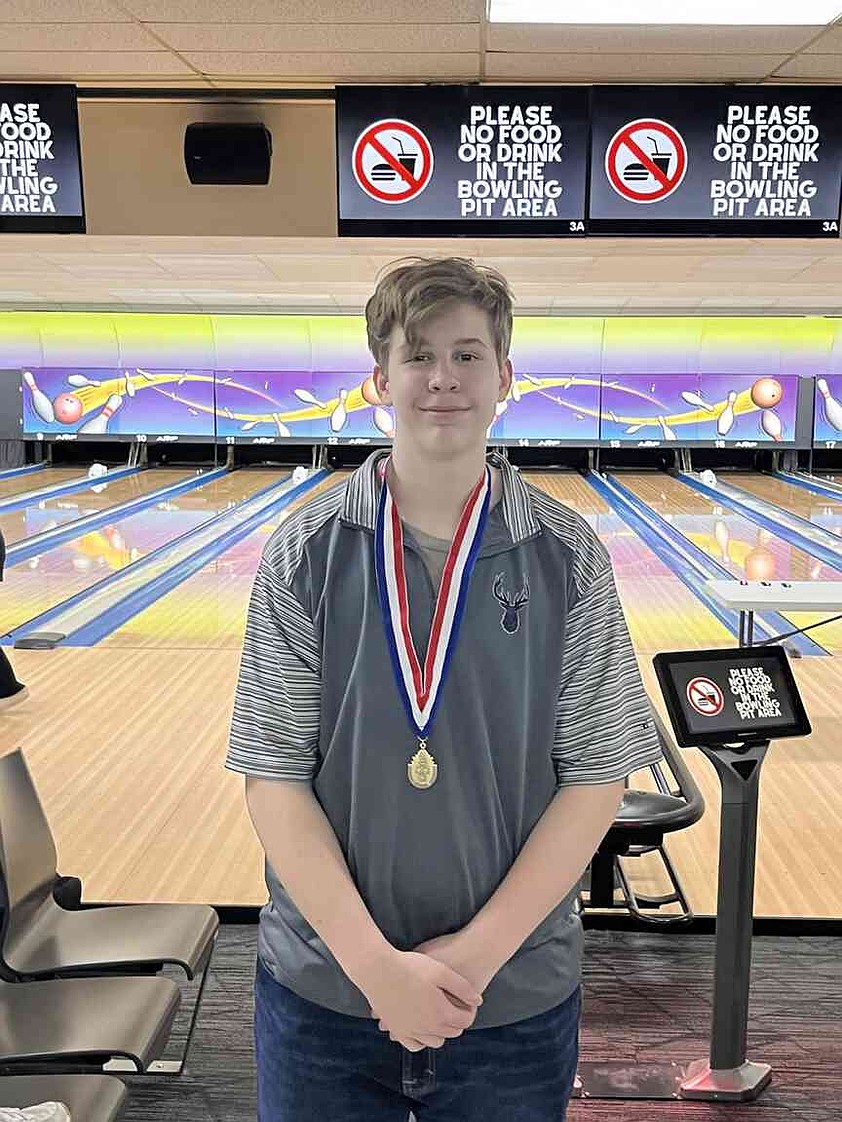 Elkins’ Huntley, Pea Ridge’s Warden capture Class 3A/4A state bowling ...