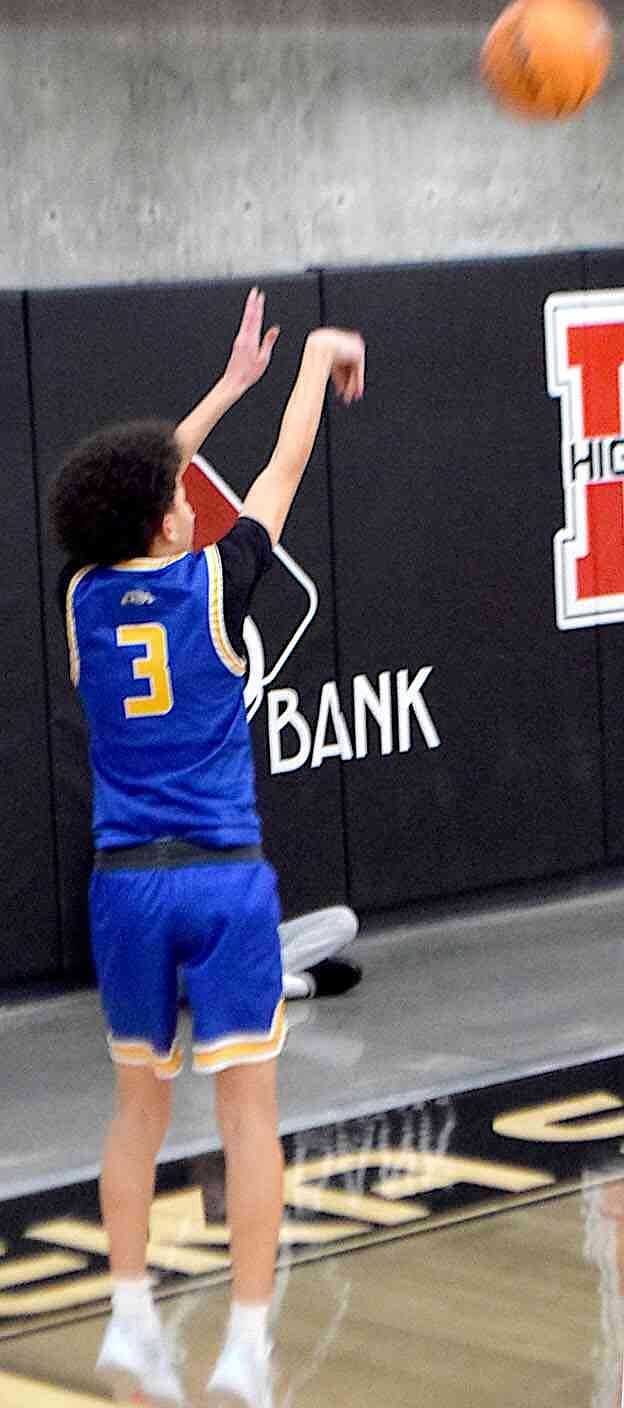 Lady Bulldogs win big, Bulldogs lose in final game of regular season ...