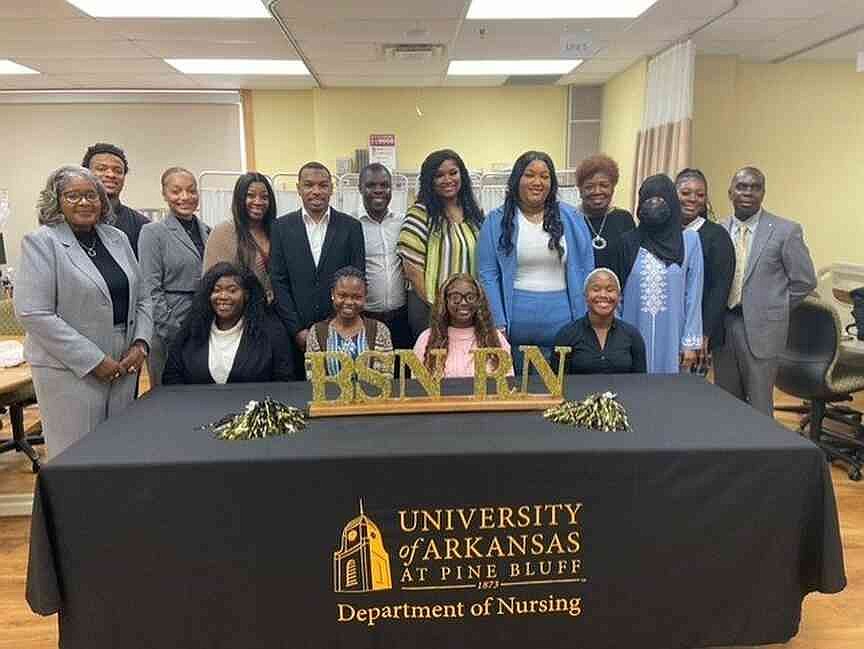 Nursing students awarded $4,000 | Pine Bluff Commercial News