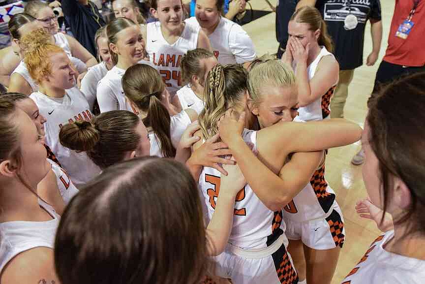 Lamar uses three-point barrage to upend unbeaten Dover, claims Class 3A ...