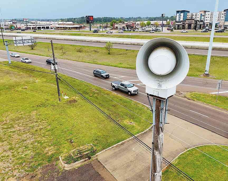 Texarkana, Texas, moving forward on replacing weather sirens. Cities to ...