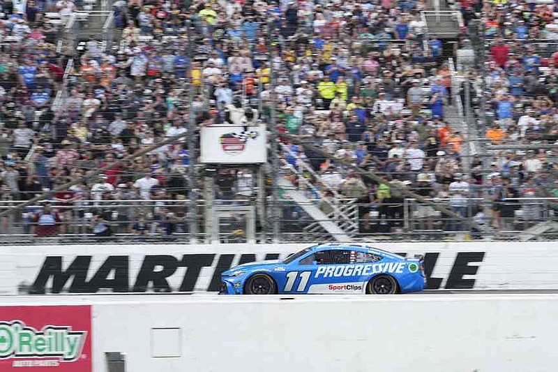 Denny Hamlin ends 10-year win drought at Martinsville Speedway ...