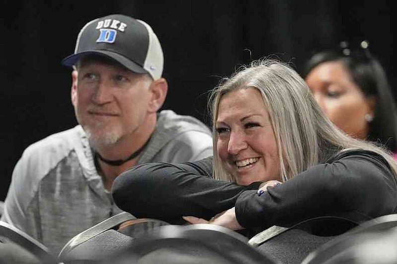 Flagg becomes 4th freshman to win AP’s top player honor | Northwest ...