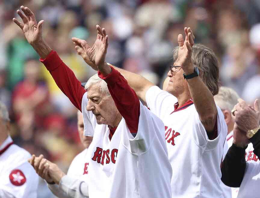 Red Sox celebrate 1975 title team, with exclusive emphasis on Tiant ...