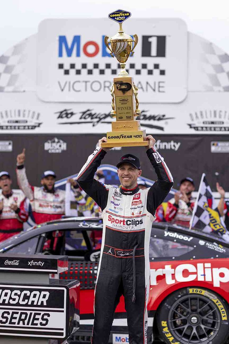 Denny Hamlin marks himself title contender | Hot Springs Sentinel Record