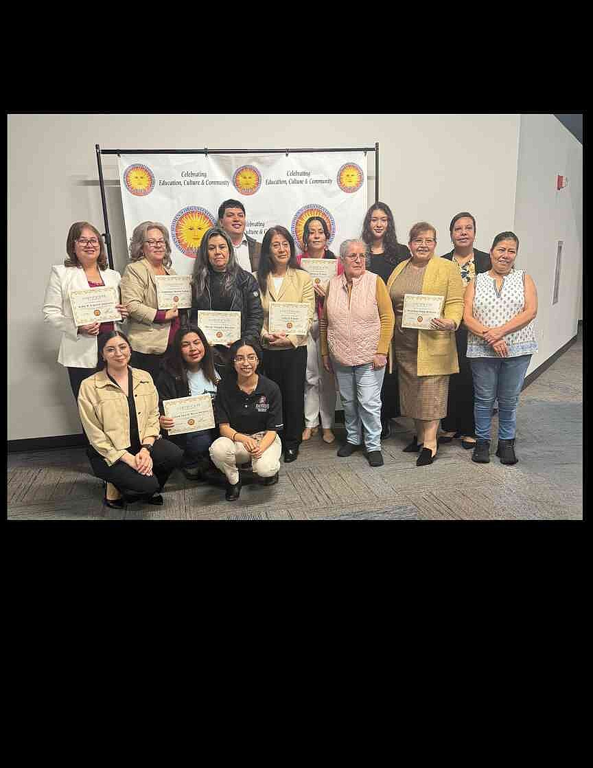 Emotiva graduación de curso de computación HWOA | La Prensa Libre