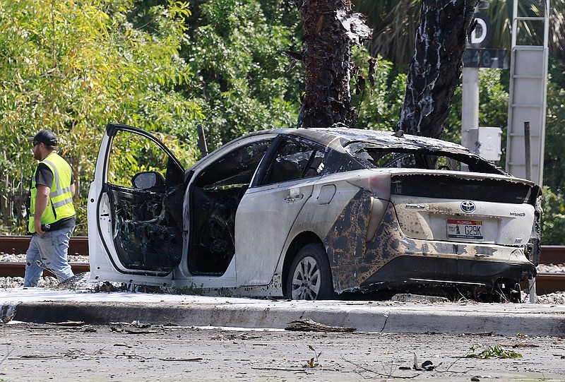 3 killed and 1 injured when plane crashes in South Florida near a major ...