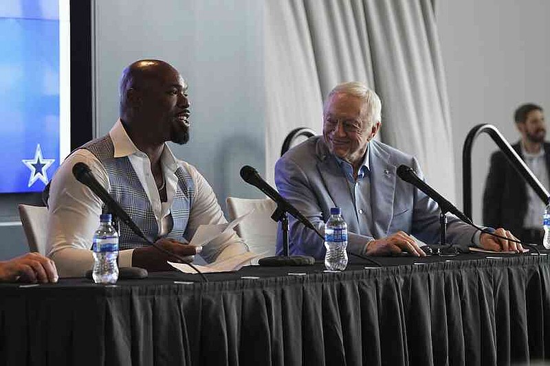Smith back ‘home’ to retire a Cowboy | Northwest Arkansas Democrat-Gazette