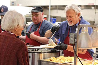 Legion hosts crowd for Easter breakfast | Jefferson City News Tribune