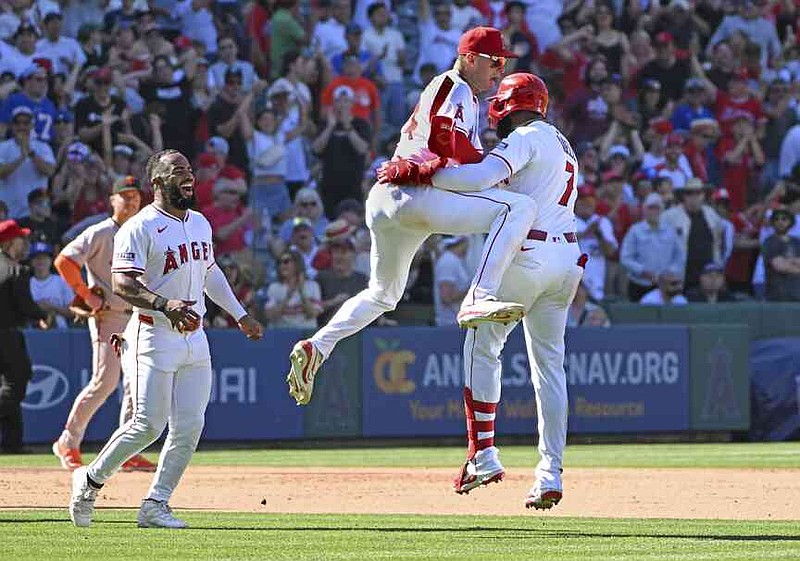 Adell’s bases-clearing double in 9th helps Angels beat Giants | Texarkana Gazette