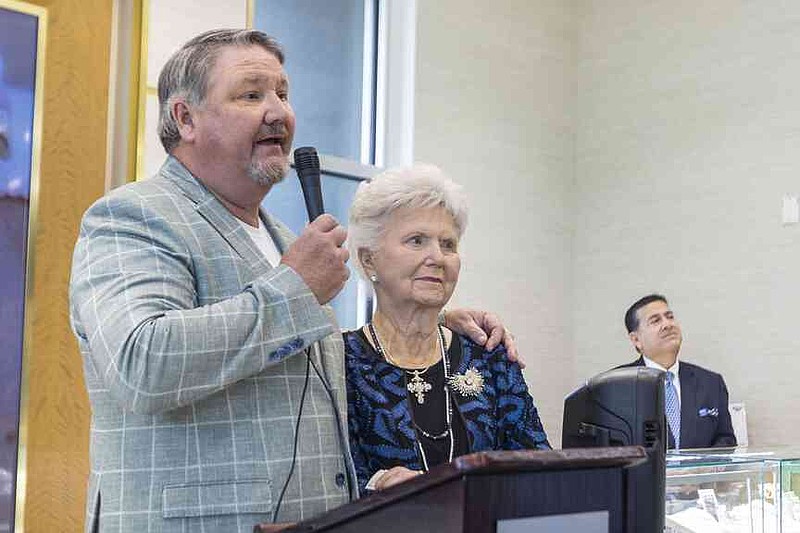 Chamber official: Fort Smith ‘built for retail’; Sissy’s Log Cabin ...