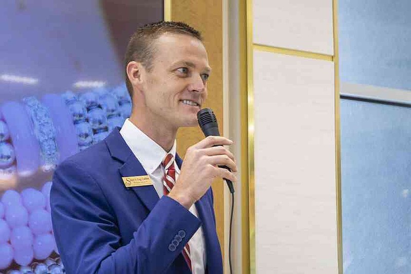 Chamber official: Fort Smith ‘built for retail’; Sissy’s Log Cabin ...