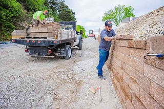 Progress steady on Monroe Street project | Jefferson City News Tribune
