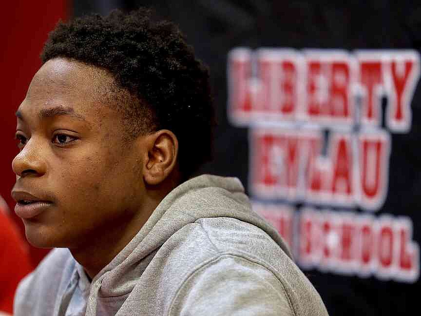 College Football: Liberty-Eylau graduate Tracy Revels announces ...