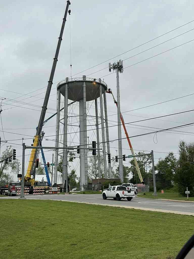 Rogers water tower comes down in a day as residents express loss of ...