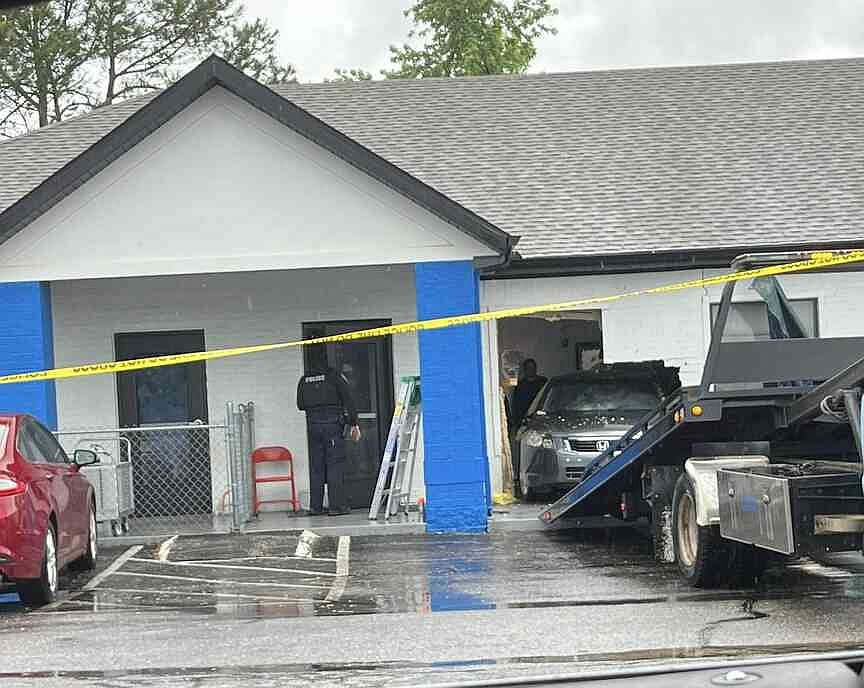 Vehicle crashes into preschool in Centerton on Wednesday afternoon ...