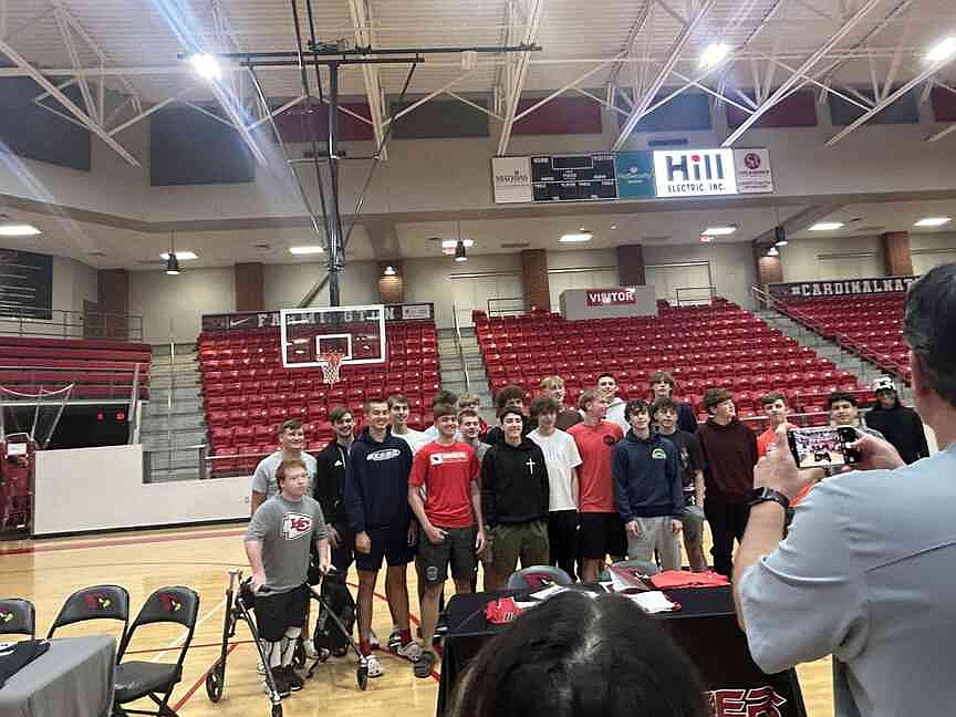 Pair of Farmington prospects sign letters of Intent | The Washington ...