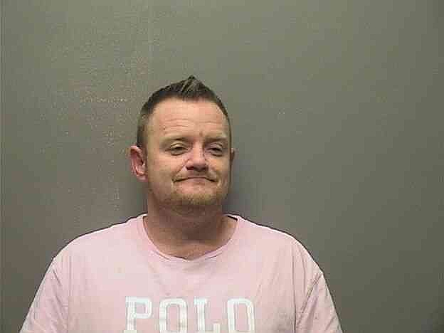 Benton felon with multiple prior convictions allegedly sprays Hot ...