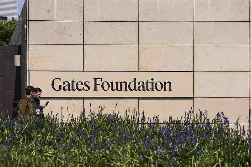 Bill Gates pledges his remaining fortune to the Gates Foundation, which ...