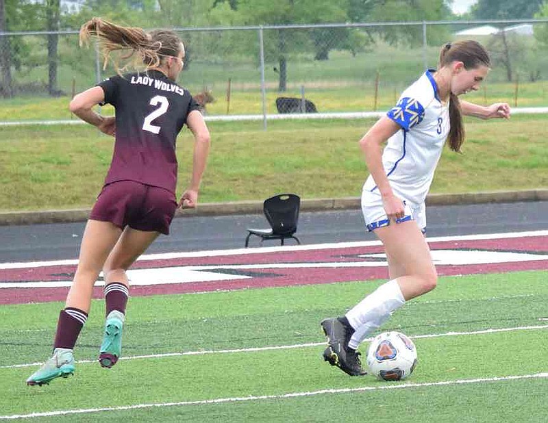 Lady Bulldogs lose to Lady Wolves, Bulldogs tie Wolves for second time ...