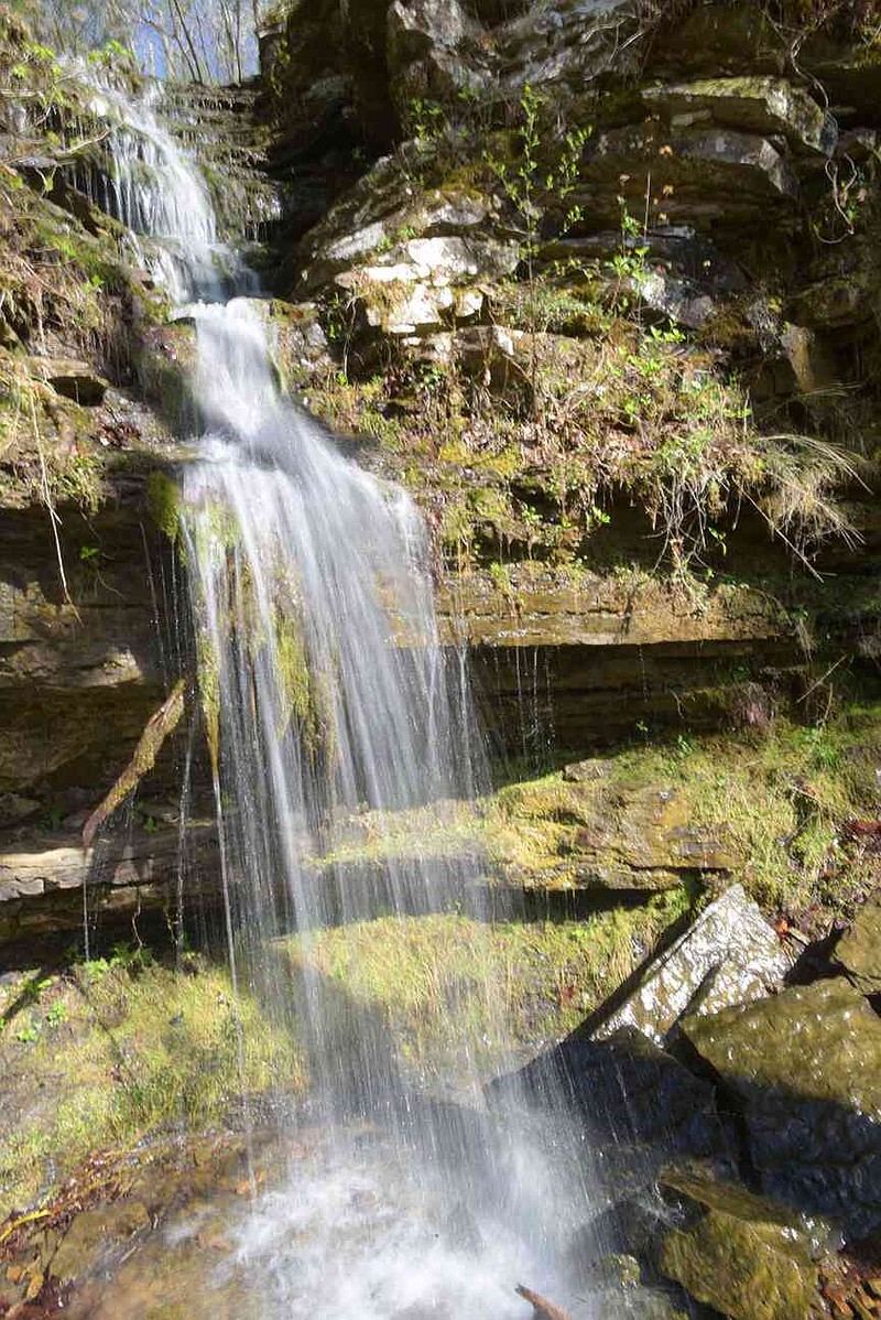 Devil’s Den waterfalls let hikers behind the scene | Northwest Arkansas ...