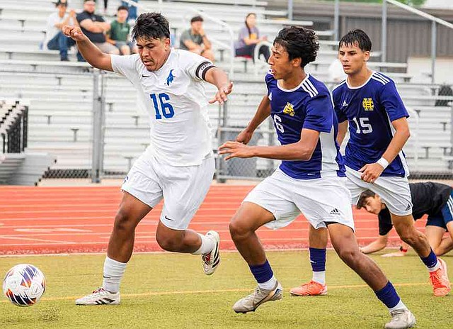 Little Rock Catholic scores in closing seconds, moves on to semifinals ...