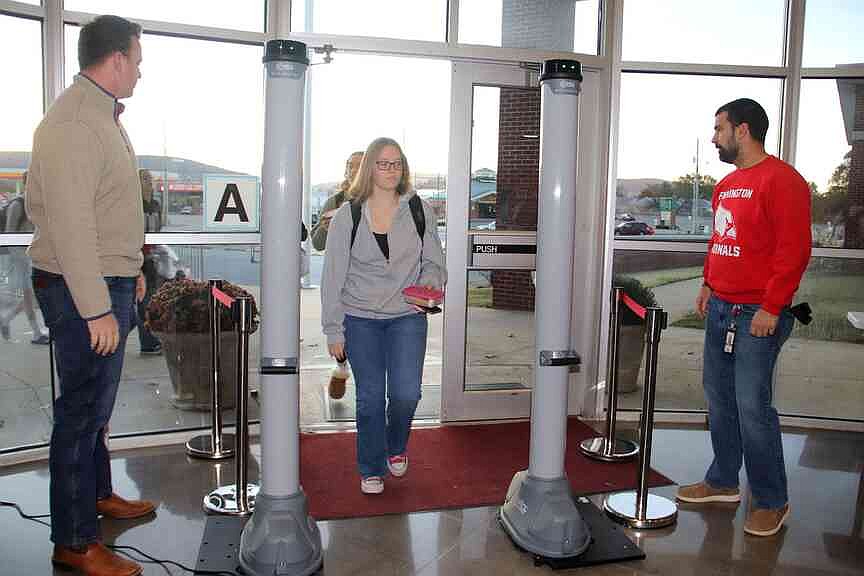 Farmington School District buying more portable weapons detection ...