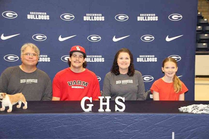 River Valley athletes sign to play at next level | River Valley ...