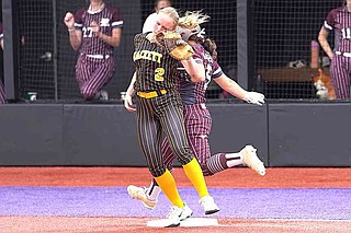 Riverside tops Hackett 1-0 for 2A softball title | Northwest Arkansas ...