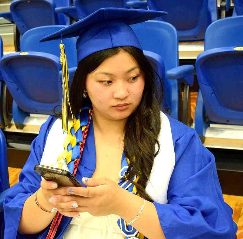 Decatur grads mark end of childhood journey | Westside Eagle Observer