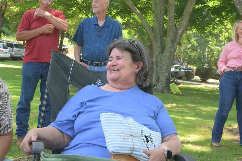 Beloved Gravette vet receives Benton County Farm Family of the Year ...