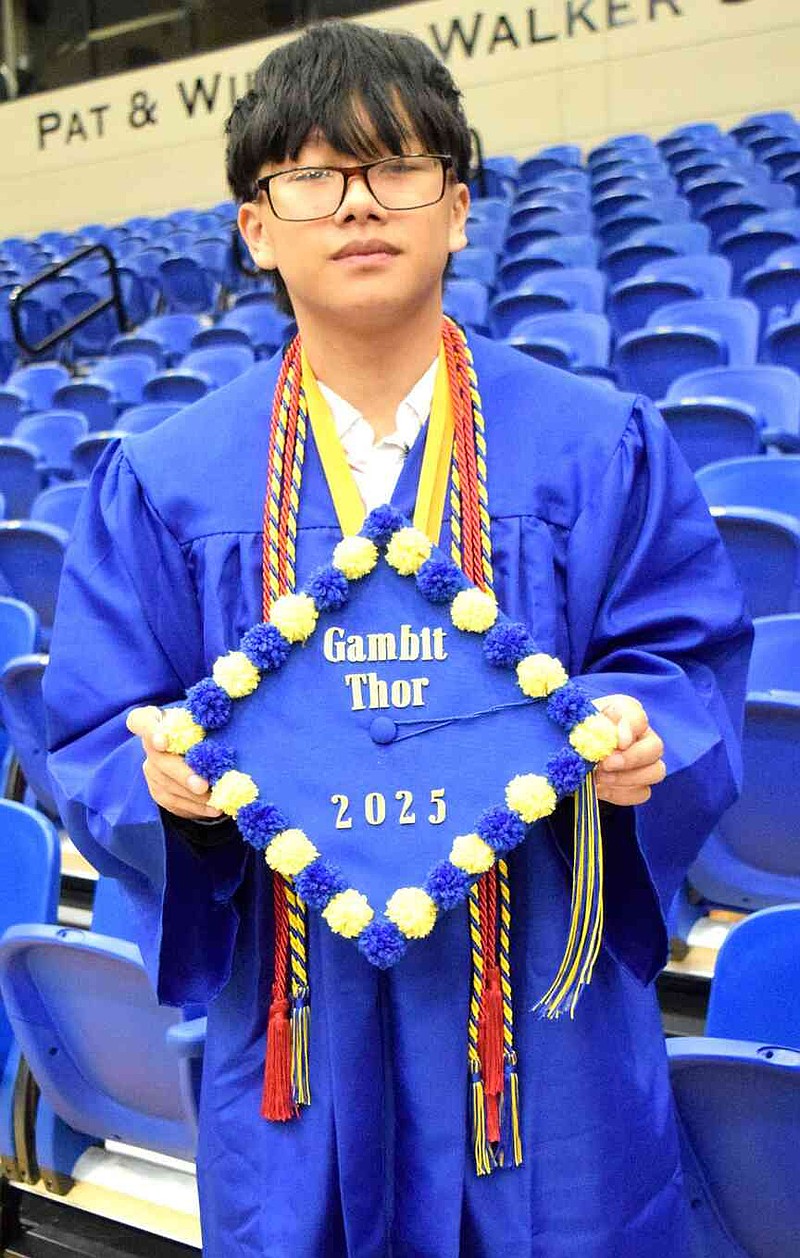 Decatur grads mark end of childhood journey | The Arkansas Democrat ...