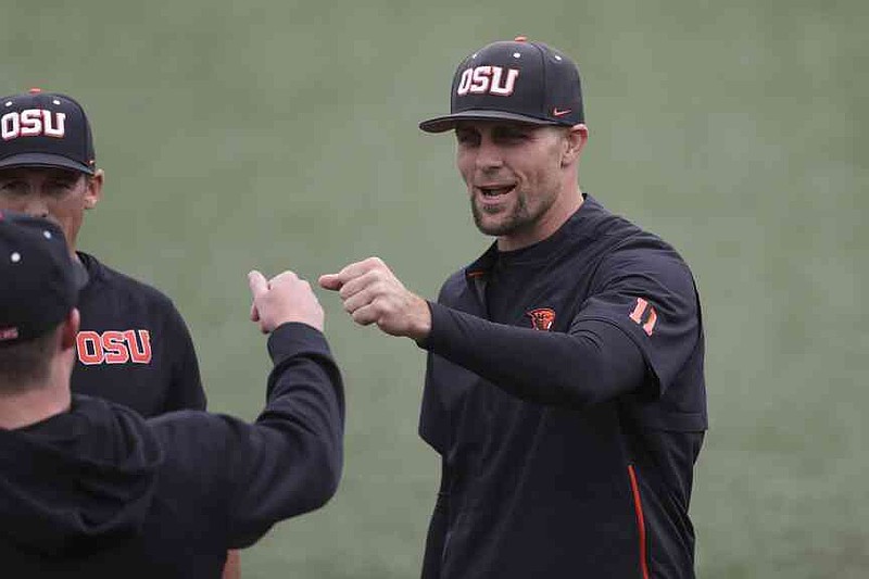 Memories of Pac-12 will fill park in Omaha during CWS | The Arkansas ...