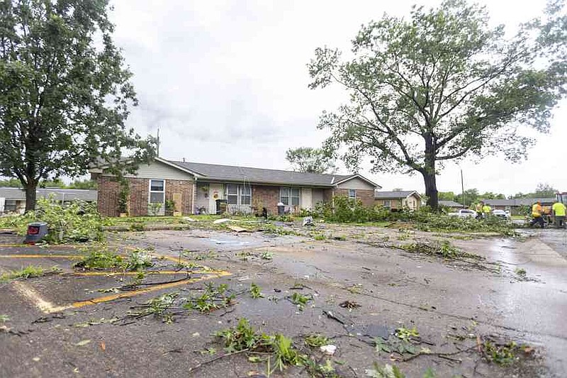 Confirmed EF1 tornado damages over 50 buildings in Van Buren | River ...