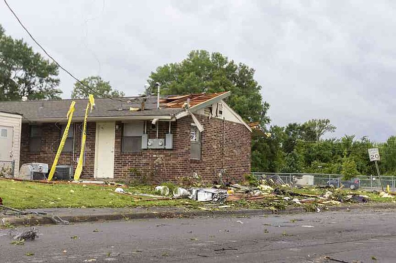 Confirmed EF1 tornado damages over 50 buildings in Van Buren | River ...